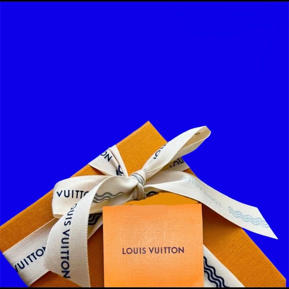 Louis Vuitton | Other | Louis Vuitton Ribbon Lv Card Envelope Extra ...